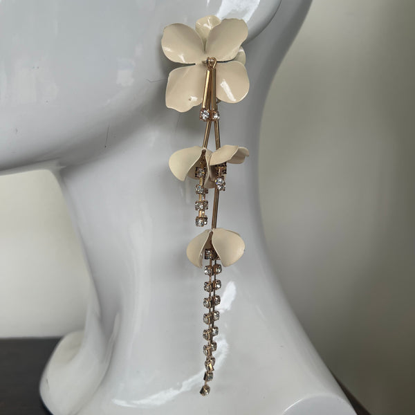 Hibiscus Earr – Sarah Templeman